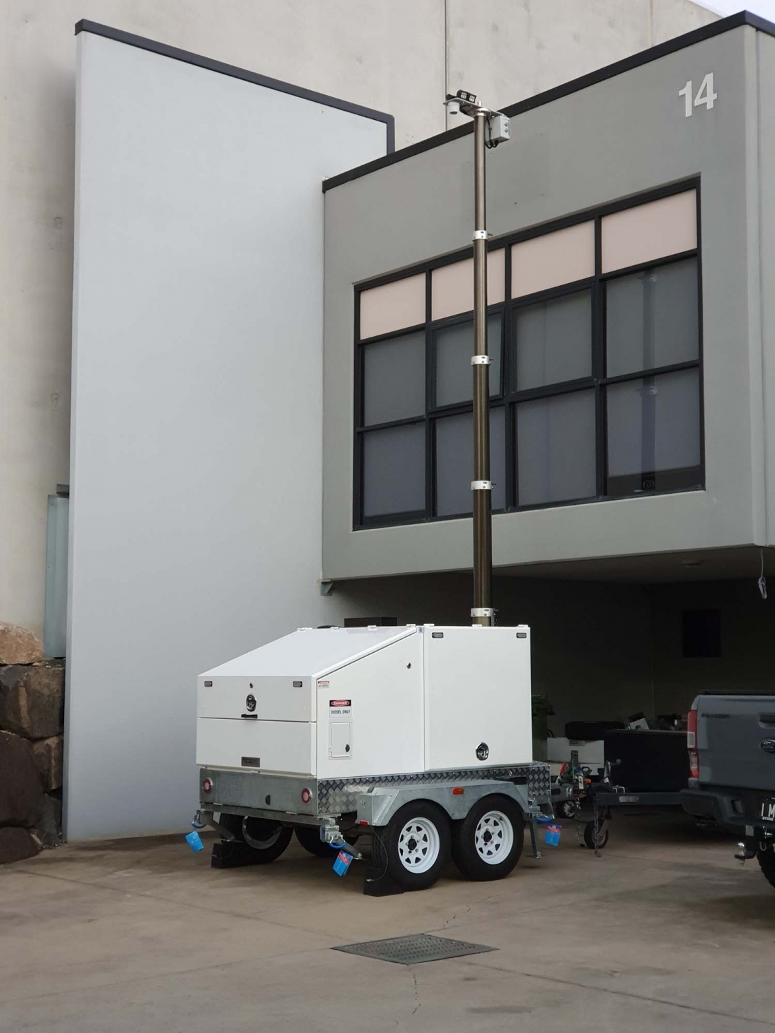 Solar Powered Security Camera Trailer | Diesel Backup